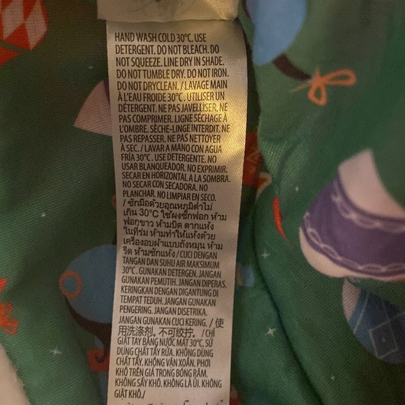 Disney | Accessories | Mickey Mouse Santa Holiday Bucket Hat | Poshmark